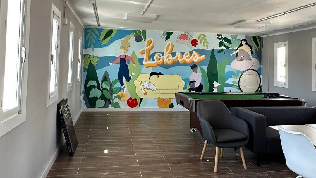 Un mural decora el nuevo espacio para jóvenes de Lobres – Radio ...