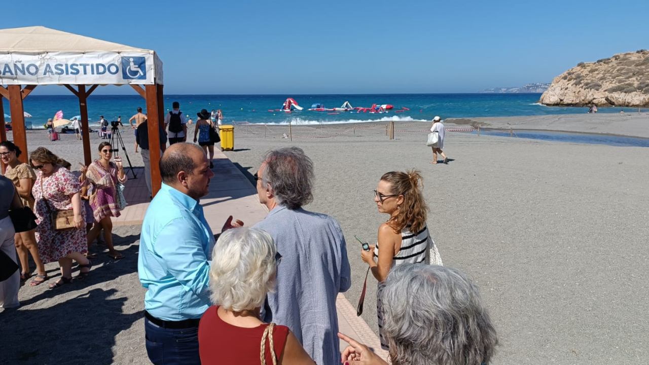 El tramo de playa que se encontraba cerrado se abre hoy al nuevamente ...