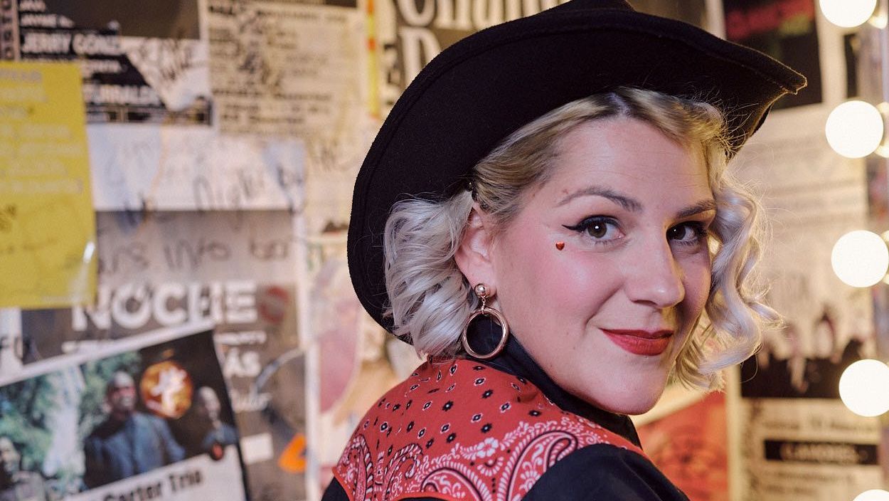 La artista salobreñera Ángela Hoodoo presenta su disco ‘Coyote’ en una ...